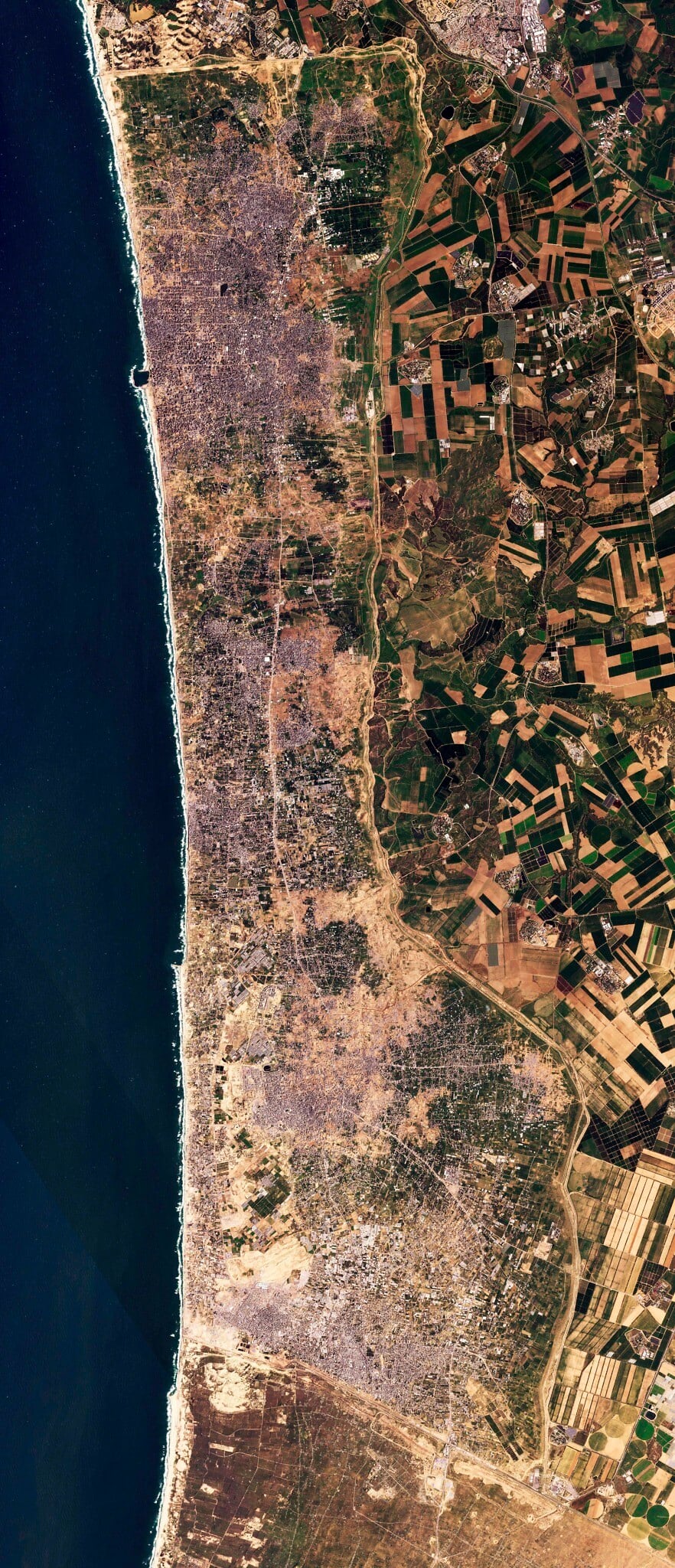 Satellite photos show new demolition within Israeli buffer zone in Gaza ...