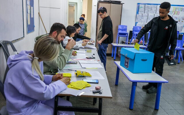 Voter turnout in second round of municipal elections at 12.6% as of 4 p ...