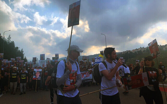 'Unity march' swells to 15,000 people as it approaches Jerusalem | The ...