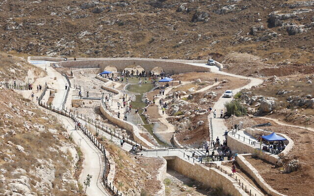 Israel appropriates 42 acres of land in West Bank's Etzion Bloc ...