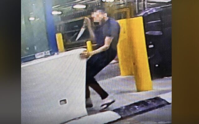 Footage of Kochav Yair attack shows suspect in flip-flops rushing ...