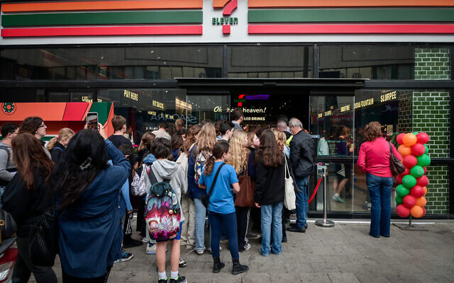 7-Eleven set to close all stores in Israel a year and a half after ...
