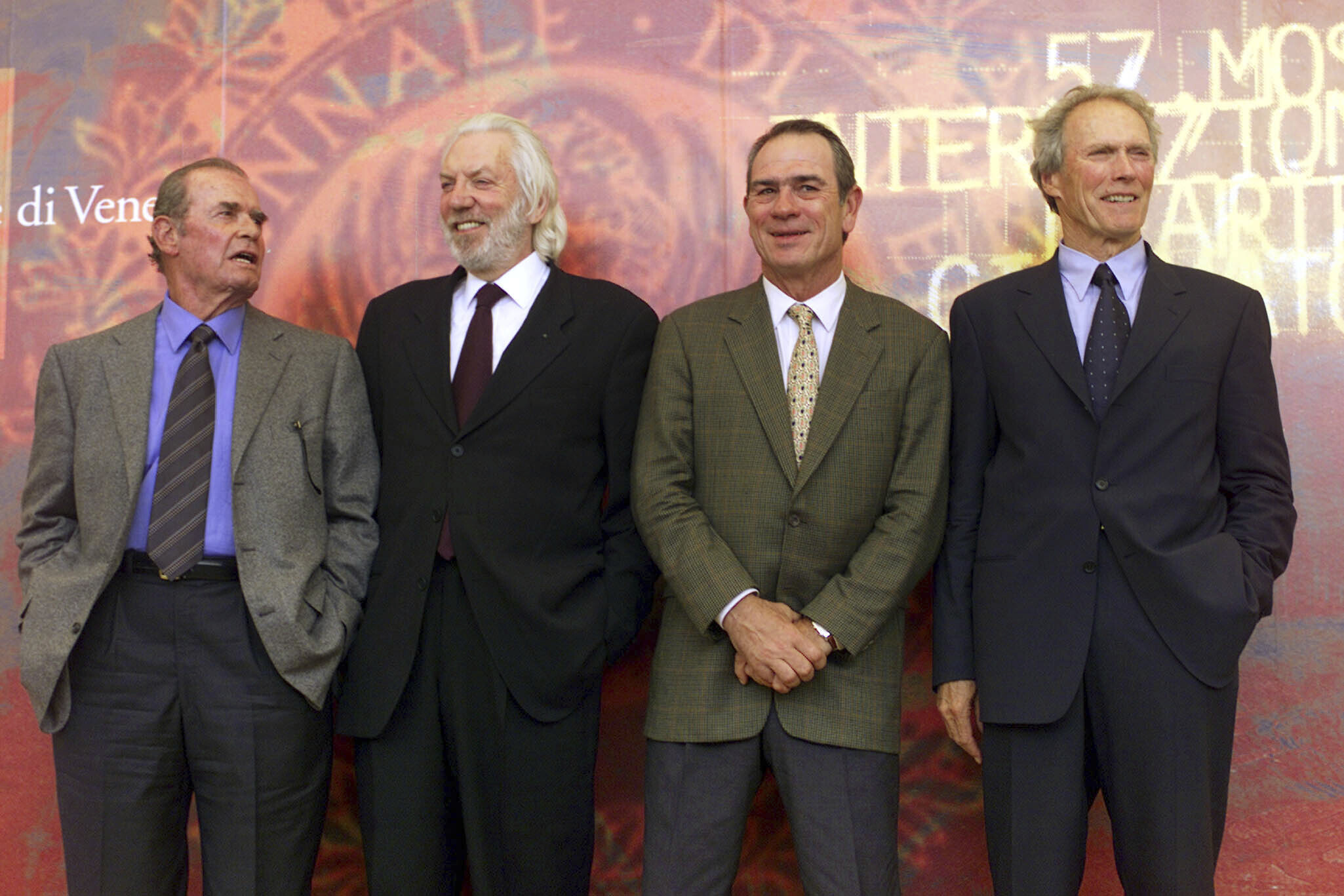 Donald Sutherland, towering actor from 'M.A.S.H.' and 'Hunger Games ...