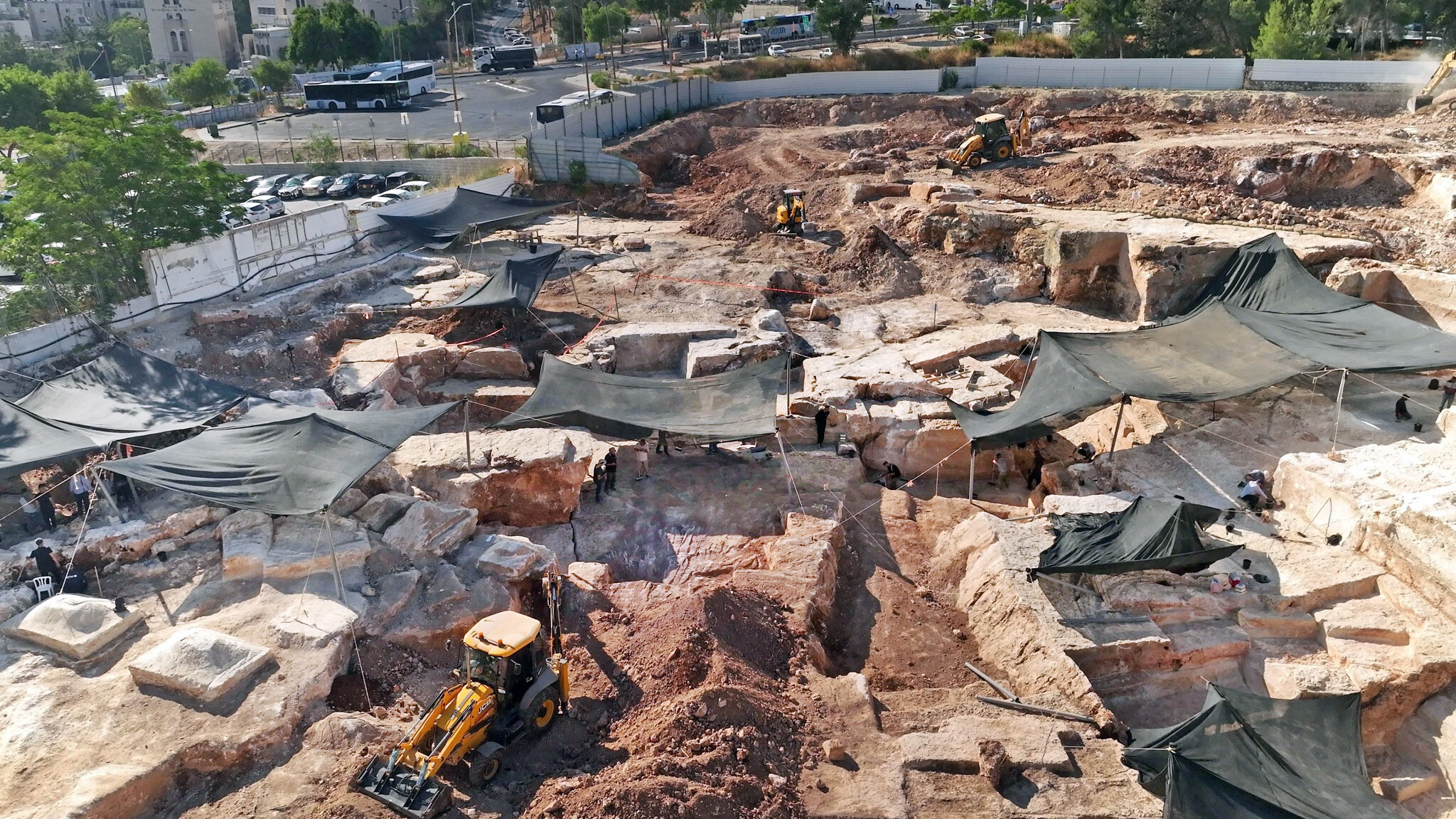 Massive Second Temple-era stone quarry uncovered in Jerusalem ...