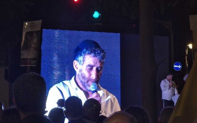 Family members of Hamas hostages, Oct. 7 victims call for hostage deal ...