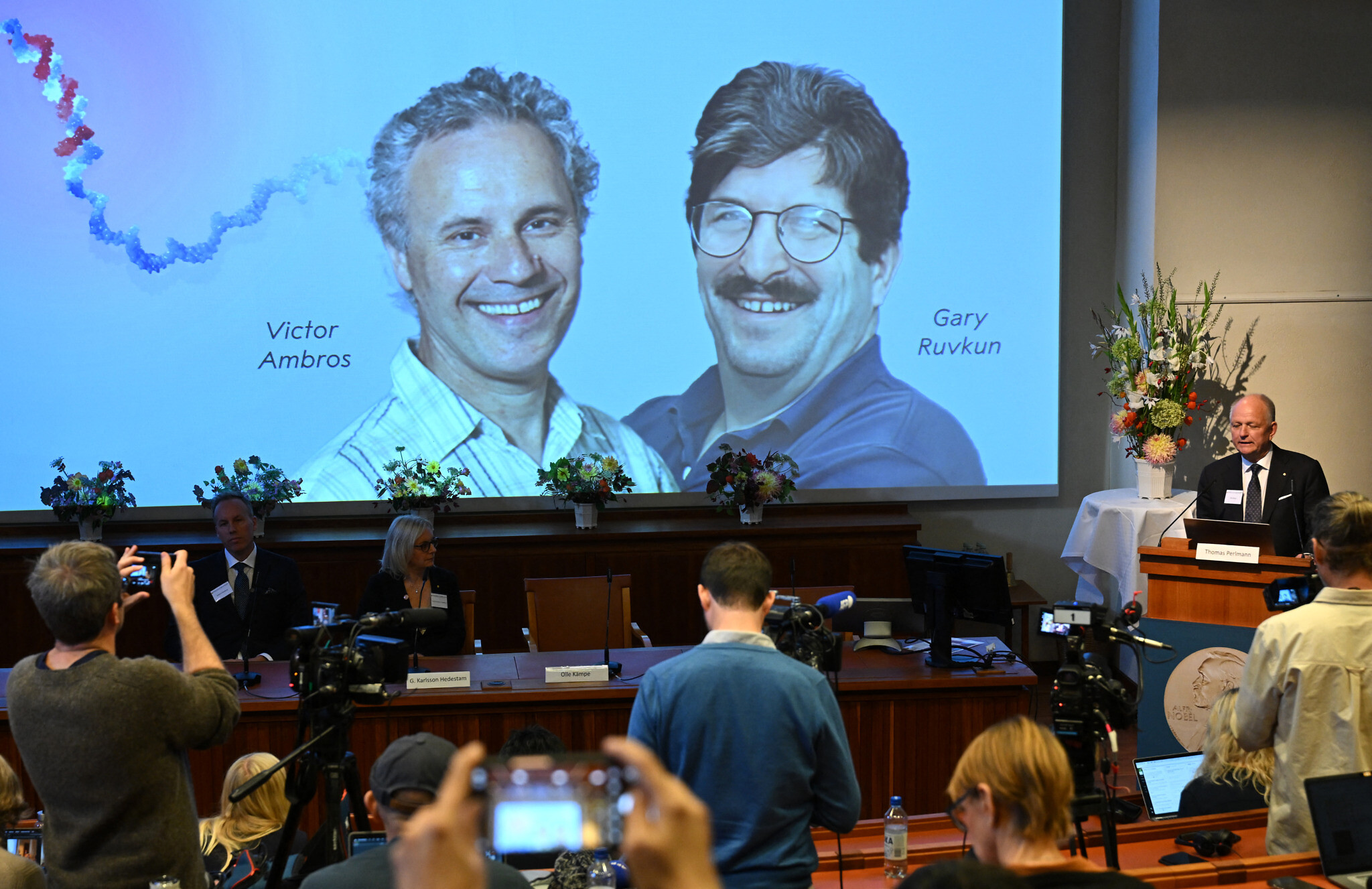 Americans Victor Ambros and Gary Ruvkun win Nobel Prize in medicine for discovery of microRNA ...