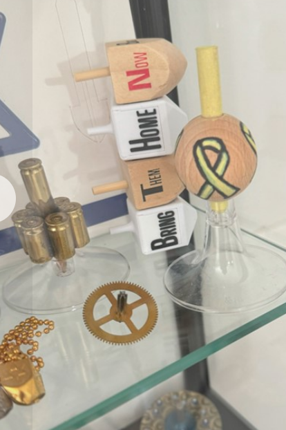 Spinning tales: A collector shares dreidel stories from ancient Egypt ...