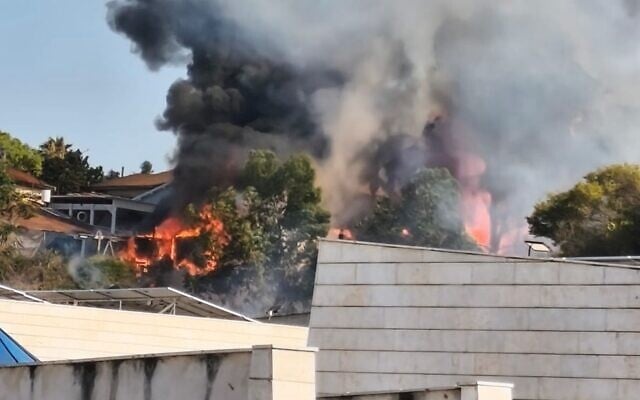 Fast-spreading fire burns down three buildings in central city of Ness ...