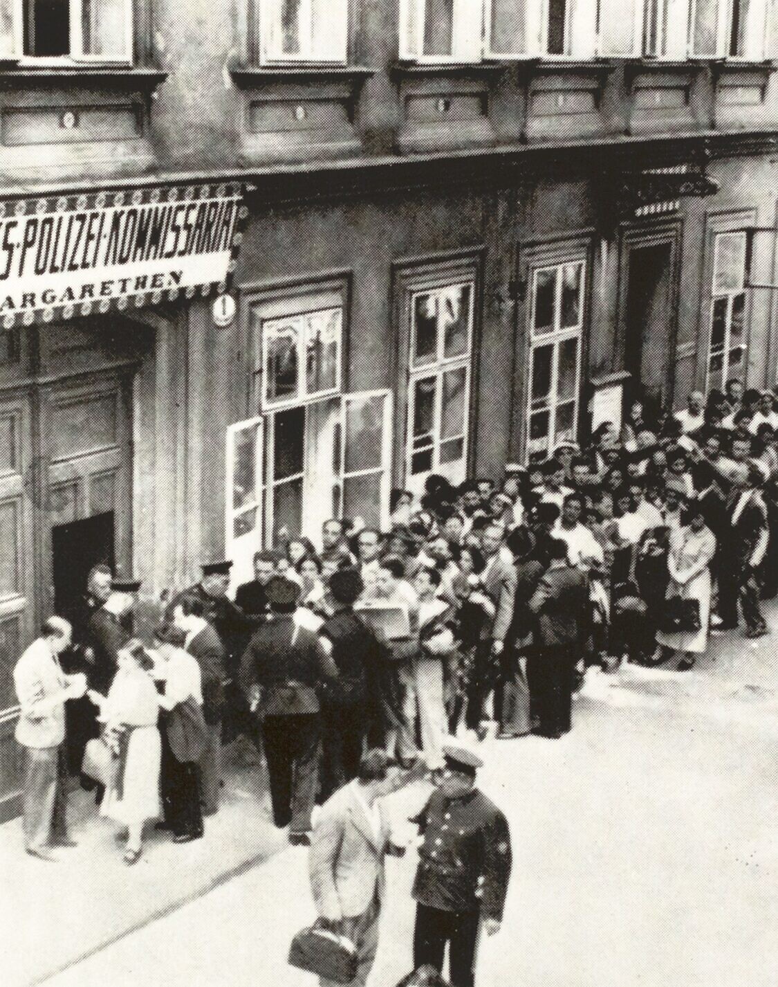 In 1938, an Austrian Nazi family looted a Jewish home. Their heirs ...