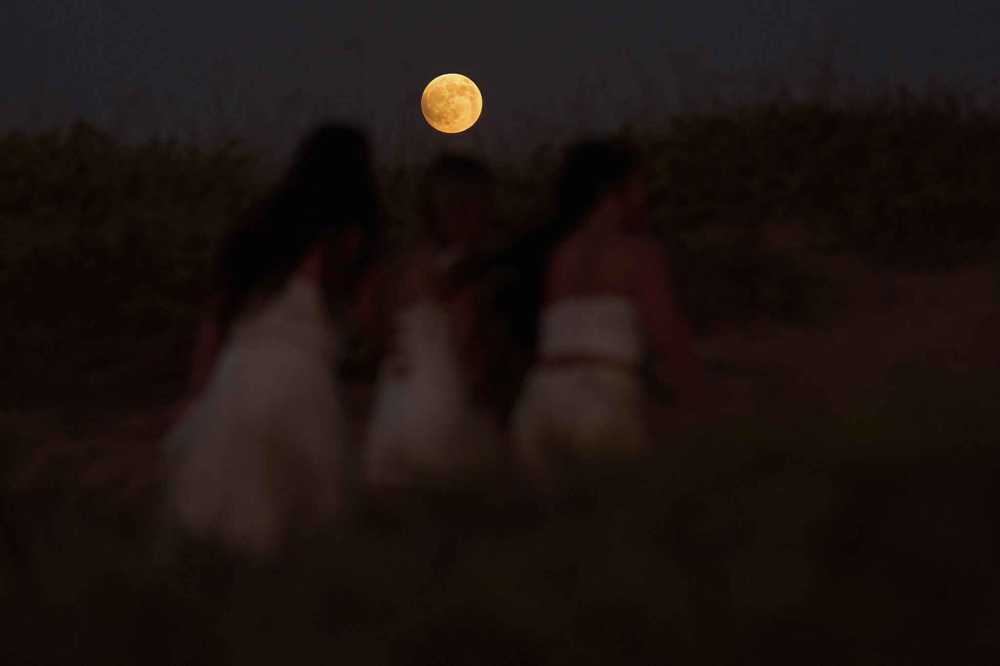 'Blood moon' rises in skies above Israel during total lunar eclipse ...