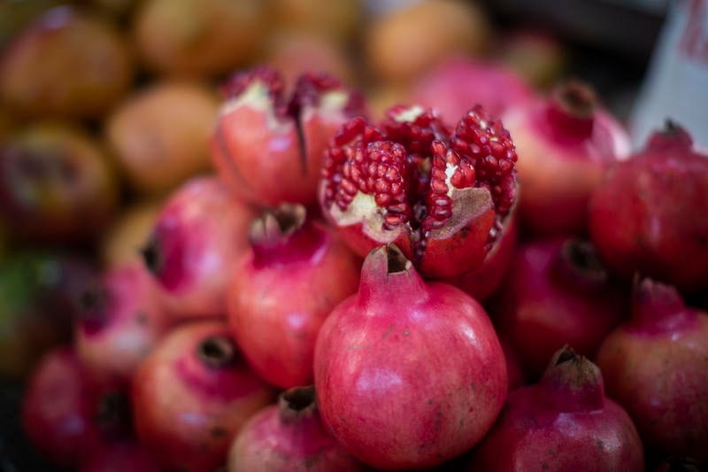 Why pomegranates, a Rosh Hashanah staple, are disappearing from Israeli ...