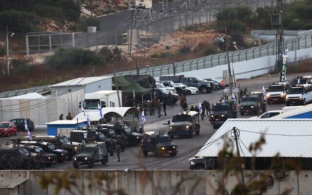 All Palestinian prisoners set for release placed on buses as Gazans ...
