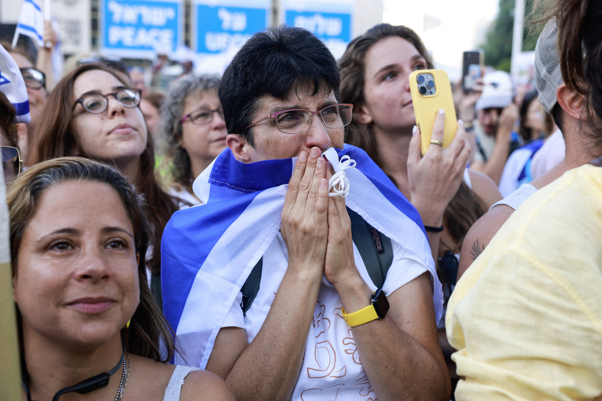 Israelis erupt in joy as last living hostages released after 738 days ...