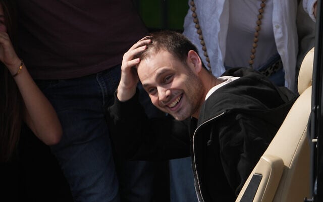 Newly released hostage Alon Ohel plays piano for the first time in two ...