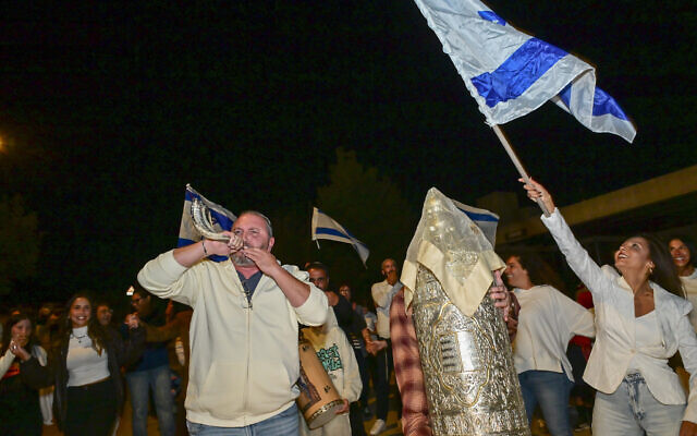 What hath God wrought? After Oct. 7, many Israelis respond with turn to ...