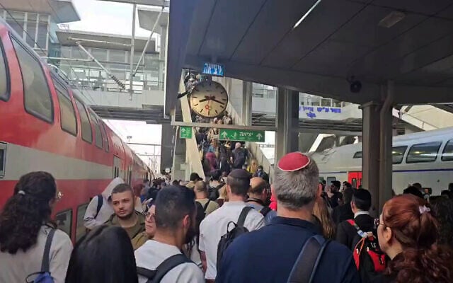 Man killed by train after falling on tracks in Tel Aviv, causing rush ...