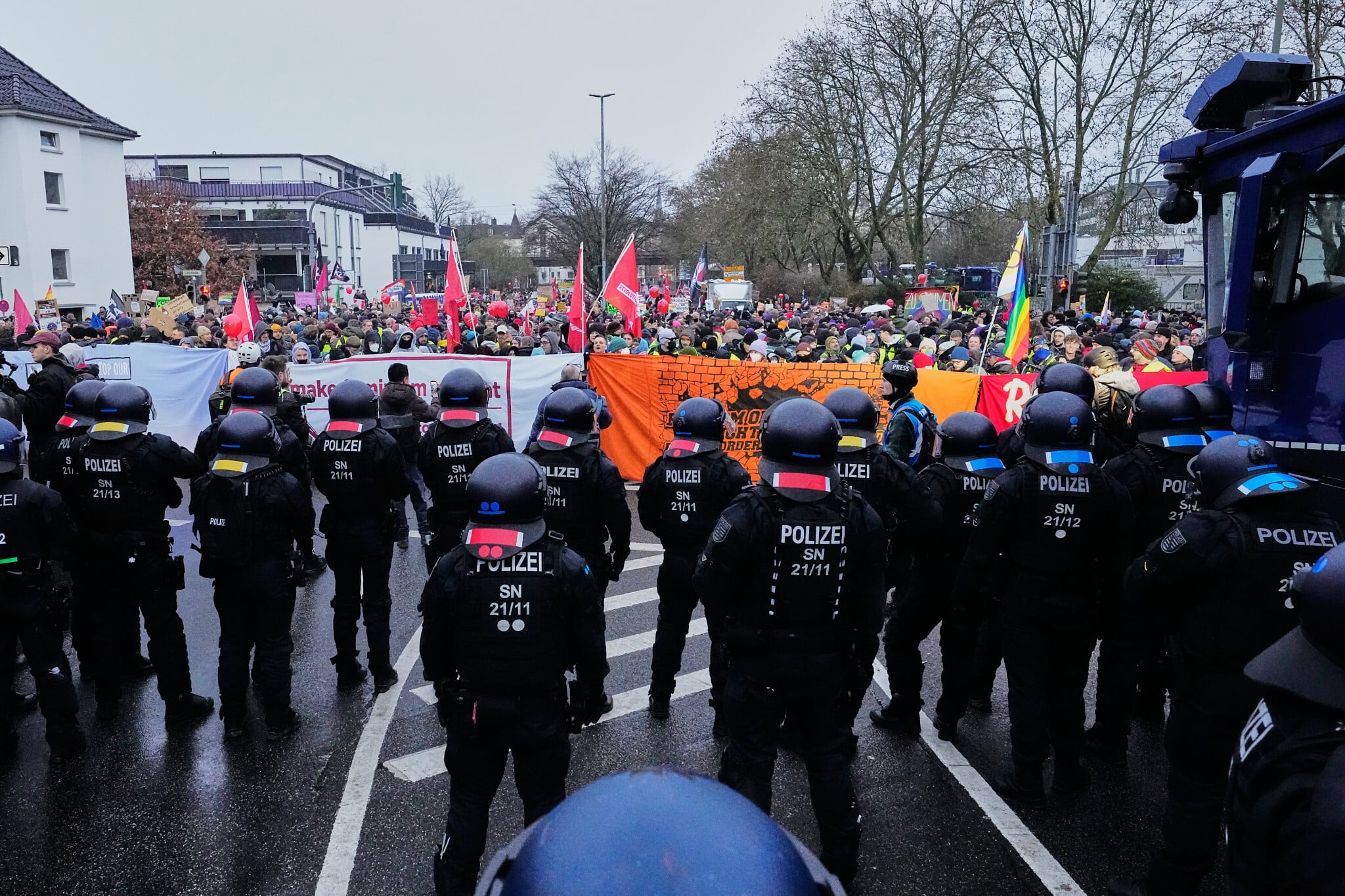 Thousands protest as Germany's far-right AfD to launch new youth wing ...