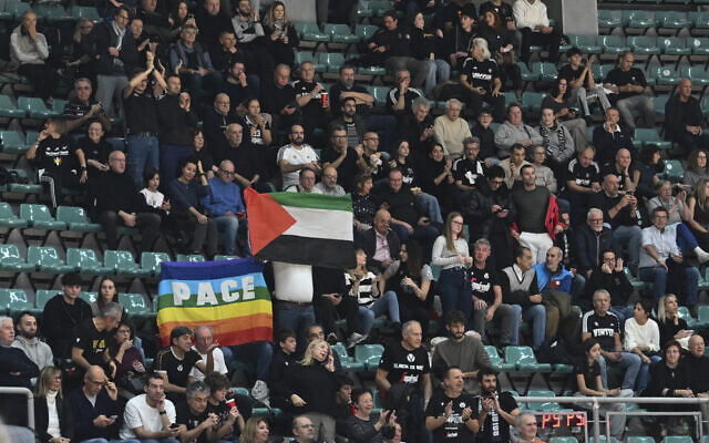 Italian anti-Israel activists clash with cops outside Maccabi Tel Aviv ...