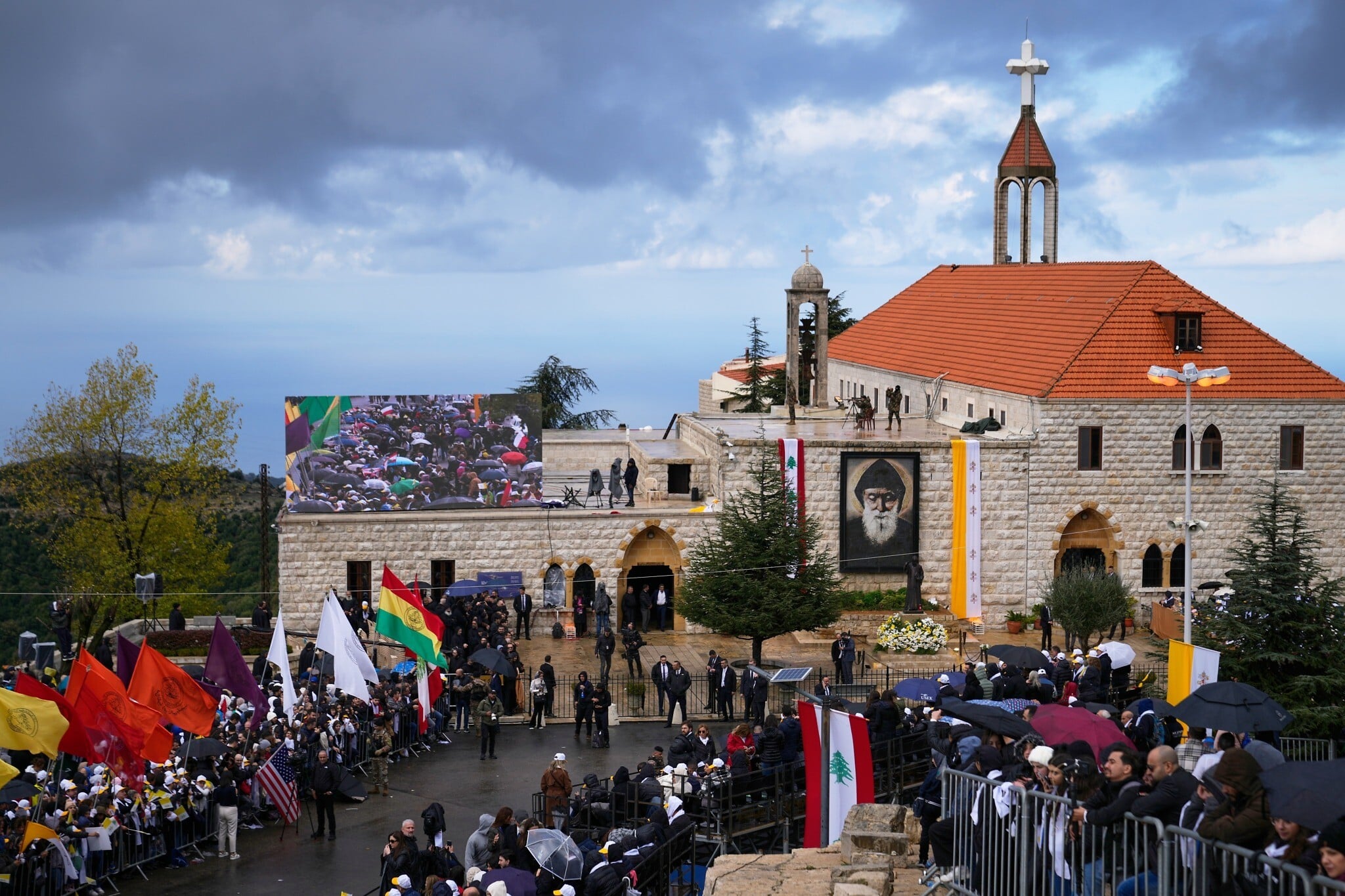 Pope calls for peace at Lebanese tomb of saint revered by Christians ...