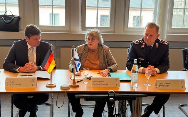 Israel, Germany sign $3.1b expansion to Arrow 3 missile defense deal ...