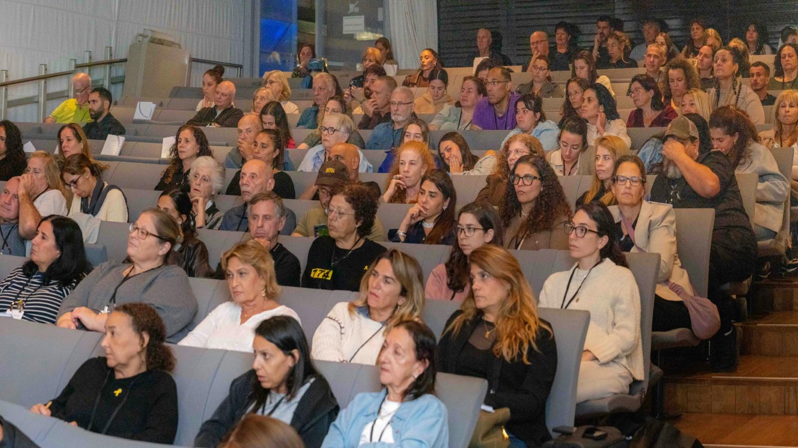 As hostage-deal lobby disbands, a new group forms to home in on long ...