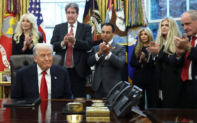 Trump lawyer claims US may grant asylum to UK Jews, though no such plan ...