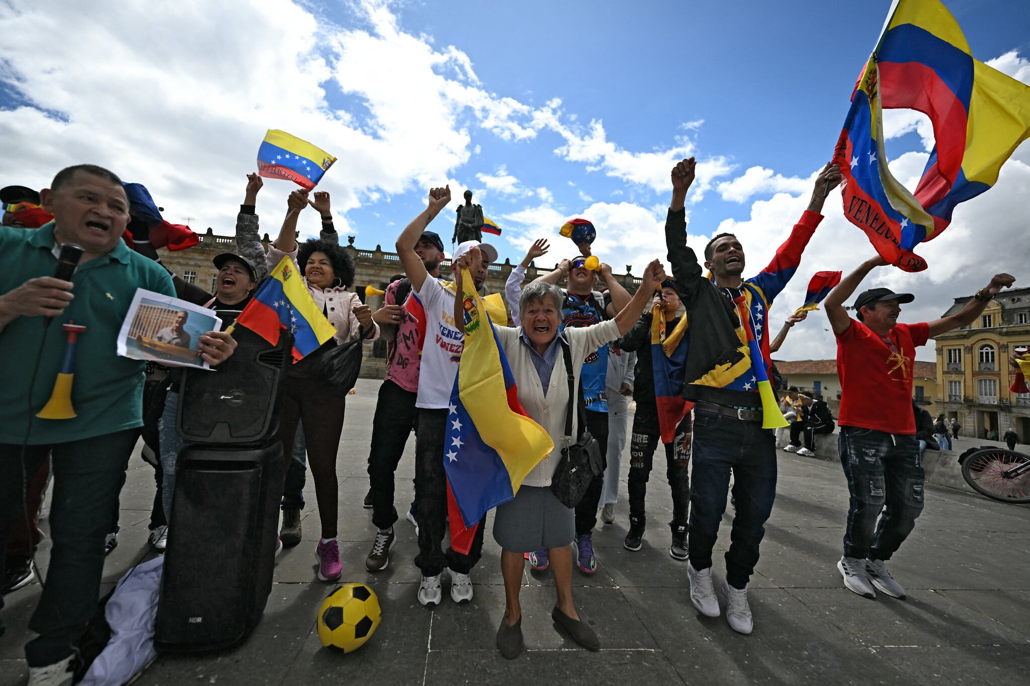 'My joy is too big': Venezuelan emigrés celebrate Maduro ouster, wonder ...