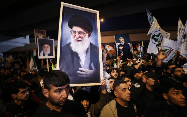 Protesters try to storm Baghdad zone housing US embassy | The Times of ...
