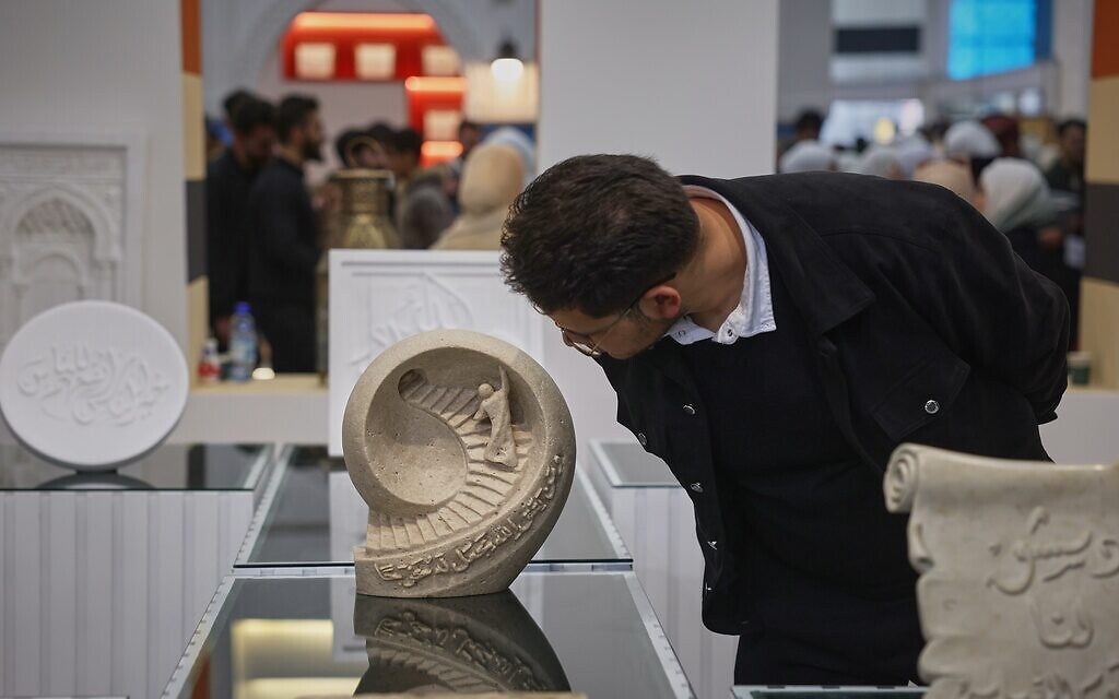 Islamist and Kurdish texts banned under Assad openly displayed at ...