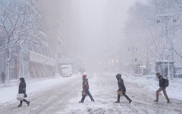 After Chabad gathering, blizzard strands 1,500 Jewish teens in New York ...