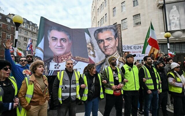 Last shah's son says ready to lead Iran transition 'as soon as Islamic ...