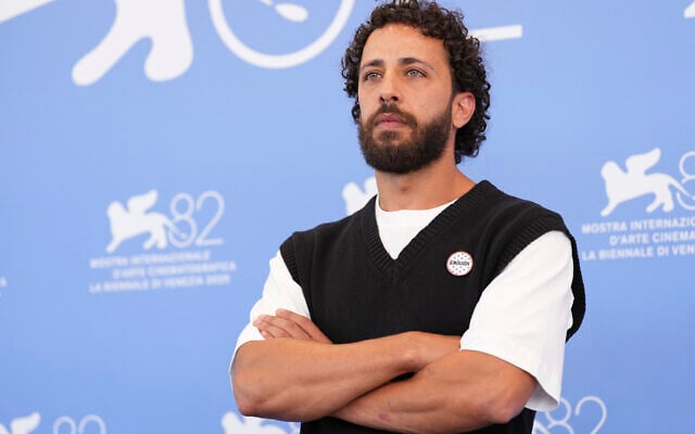 Palestinian actor says he can't attend Academy Awards because of Trump ...