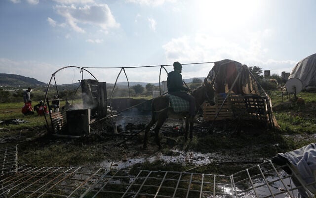 At least 3 Palestinians hospitalized in multiple settler attacks on ...