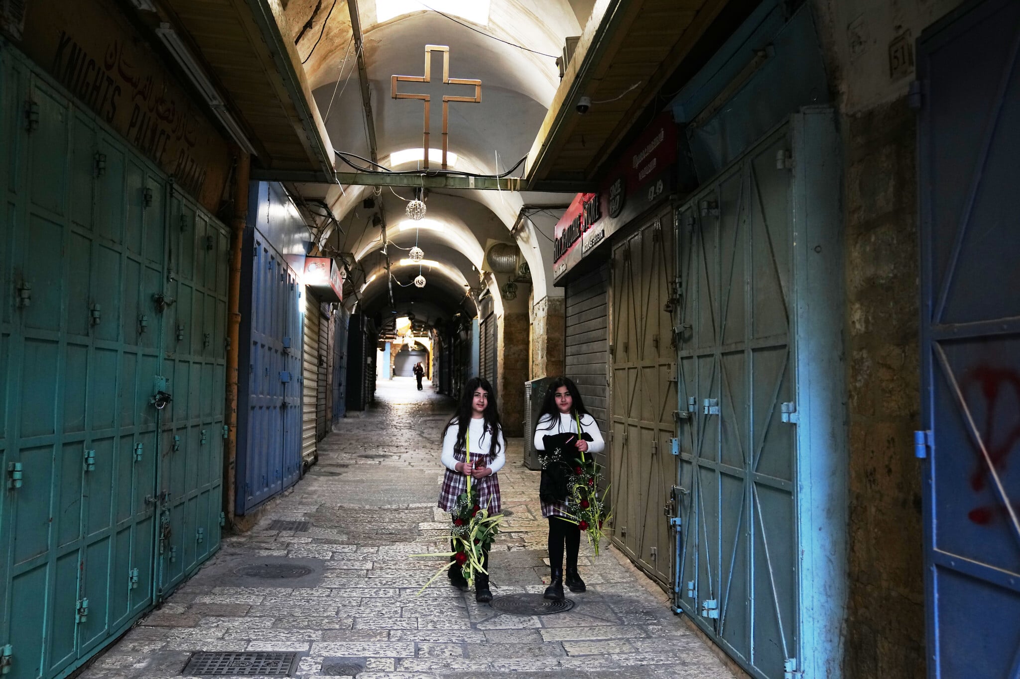 Wartime limits keep most away from Priestly blessing at Western Wall