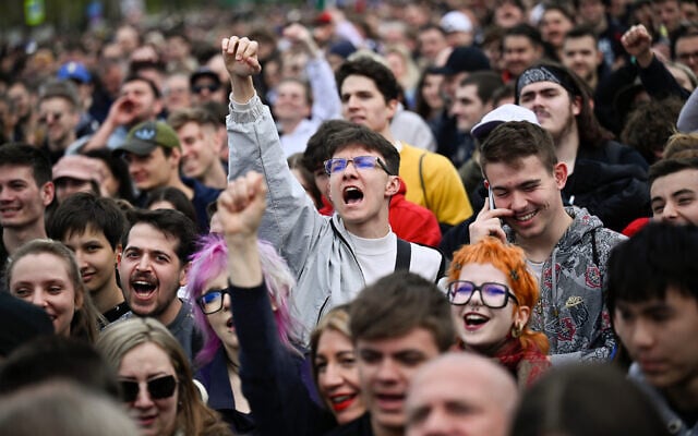 Over 100,000 rally at Budapest megaconcert in call to vote out Hungary ...