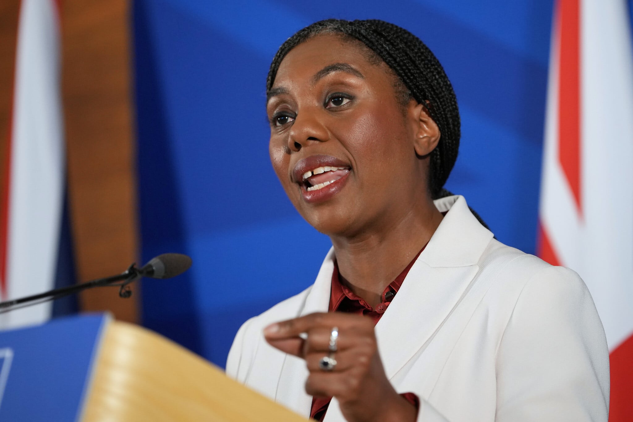 UK Labour dealt blow as far-right Reform surges, Greens gain in local ...