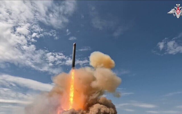 Russia tests new nuclear-capable ICBM, which Putin boasts as world's ...