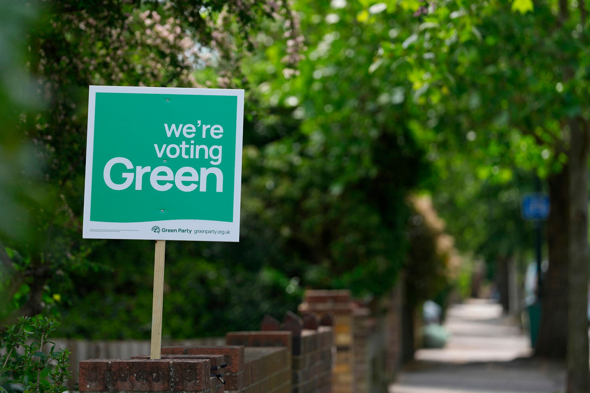 UK holds local elections, with left- and right-wing populist parties ...