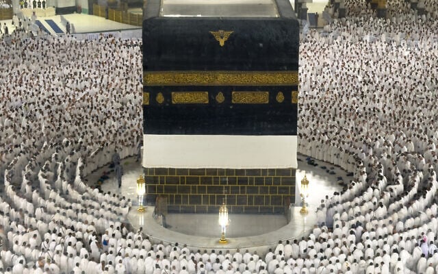 Pilgrims for annual hajj in Mecca surpass 2025 numbers despite Middle ...