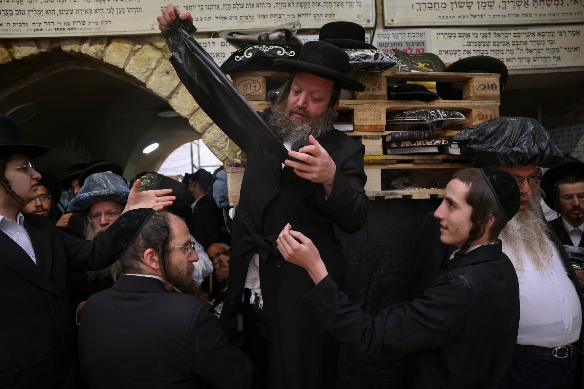 Police say mass breach of Meron restrictions 'thwarted,' only 'minority ...