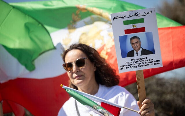 Son of Iran's late shah warns against any deal that leaves Islamic ...