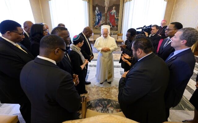 Gifting Pope Leo a White Sox kippa, Chicago rabbi thanks him for words ...